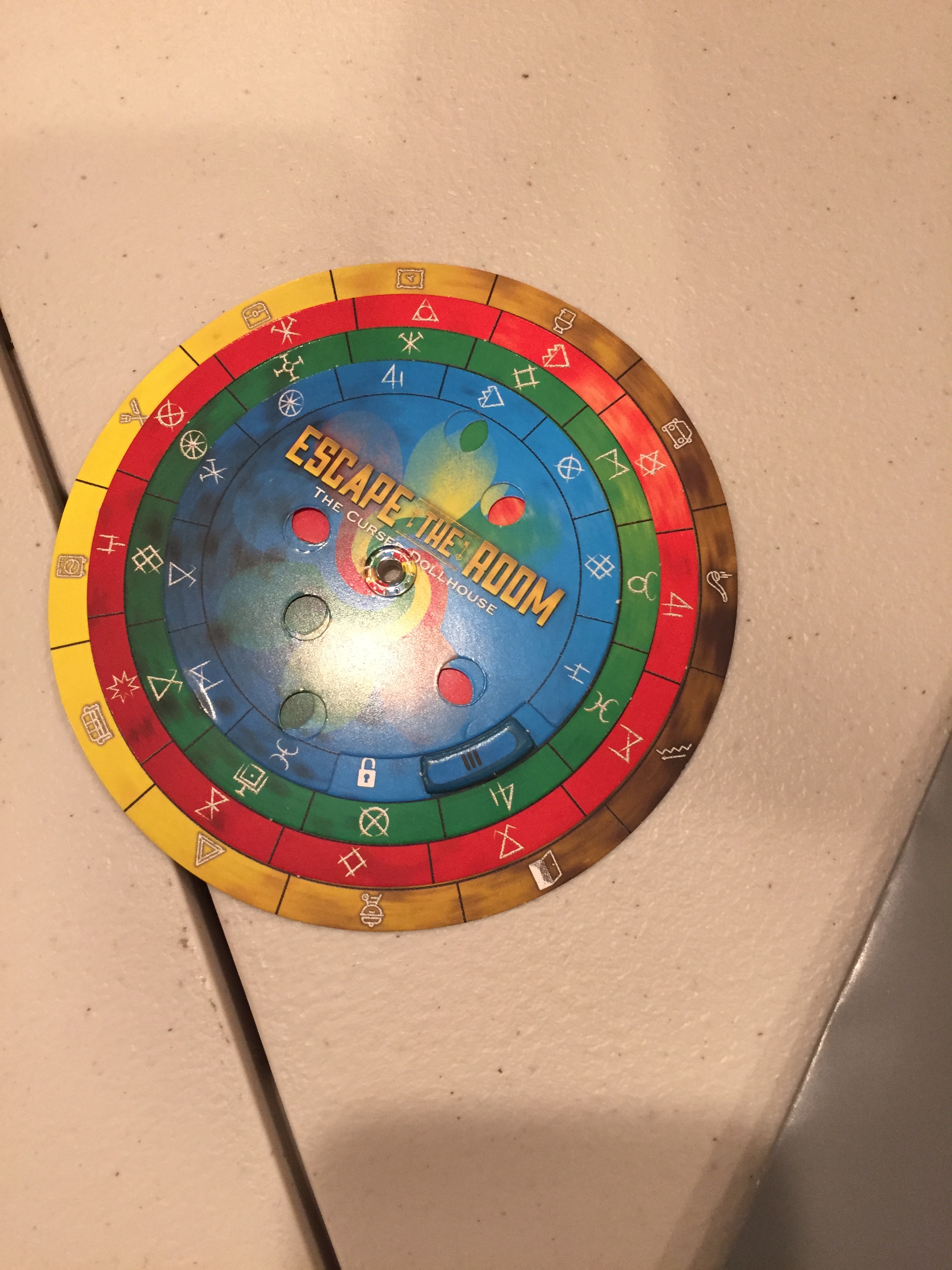 A Review of Escape The Room: The Cursed Dollhouse – coopgestalt